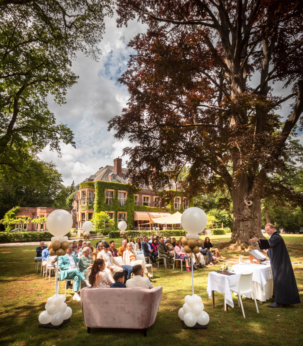Trouwen in de tuin van Landgoed Huize Bergen in Vught